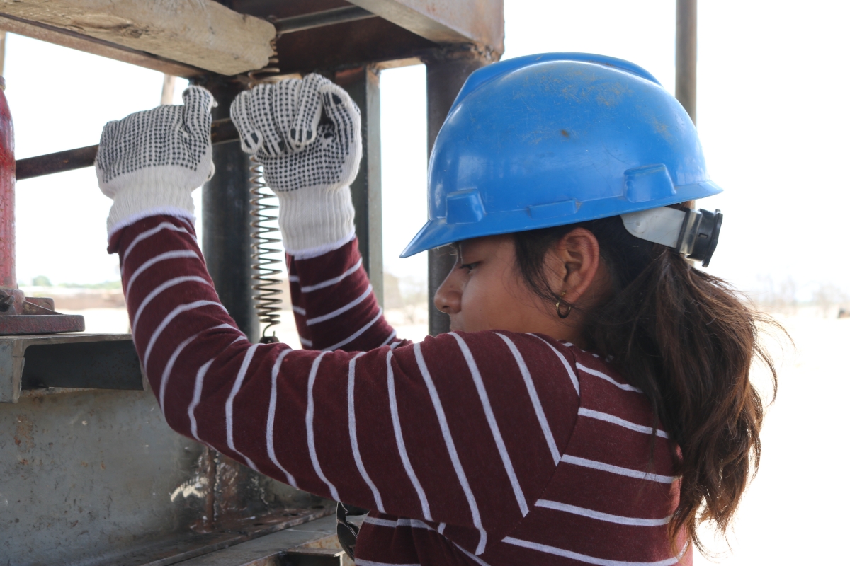 Flor Rivera: "Las mujeres también podemos ser mecánicas"