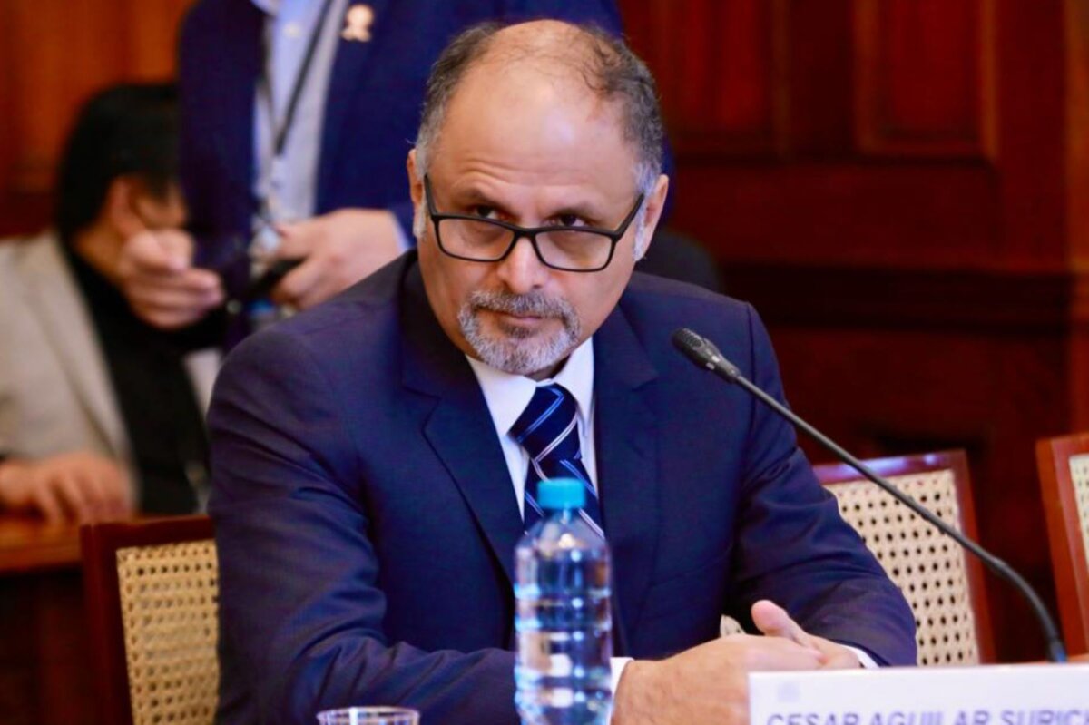 César Enrique Aguilar Surichaqui es el nuevo contralor general de la ...