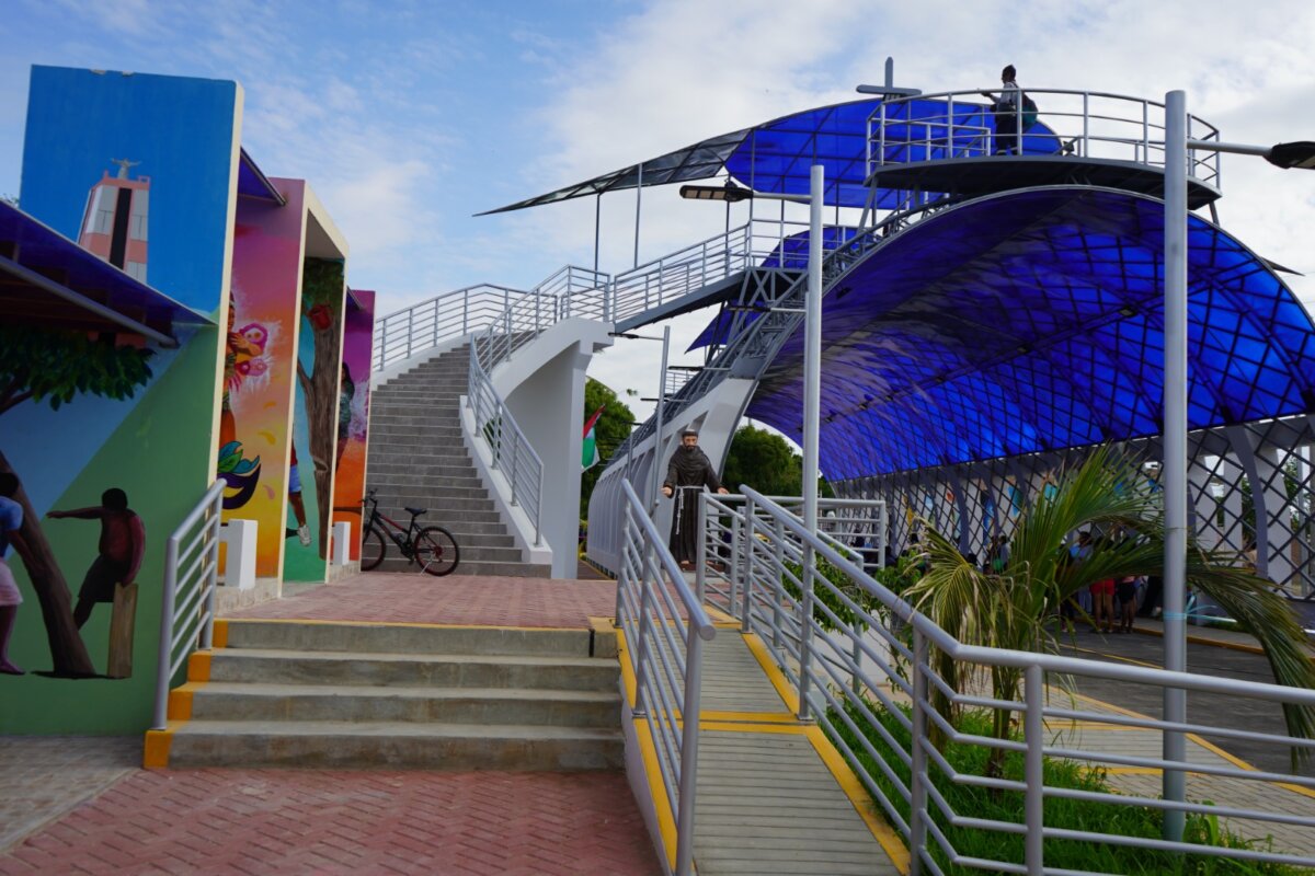 Sechura: Bernal estrena moderno ingreso al distrito con arte y cultura ...